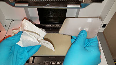 NextDent 5100 Mixing Material in the Resin Tray