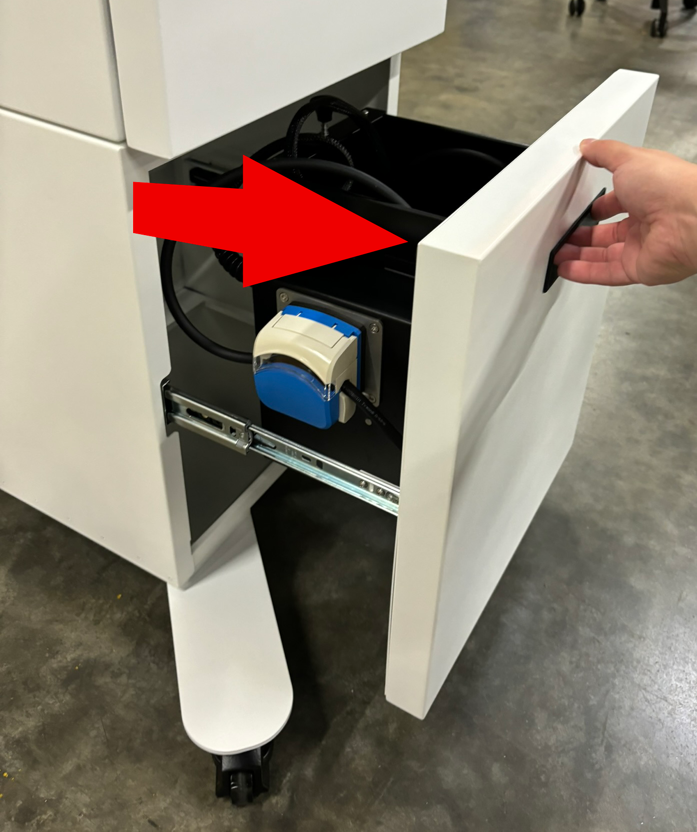 Figure 4 135 Remove / Replace MCO Tubing