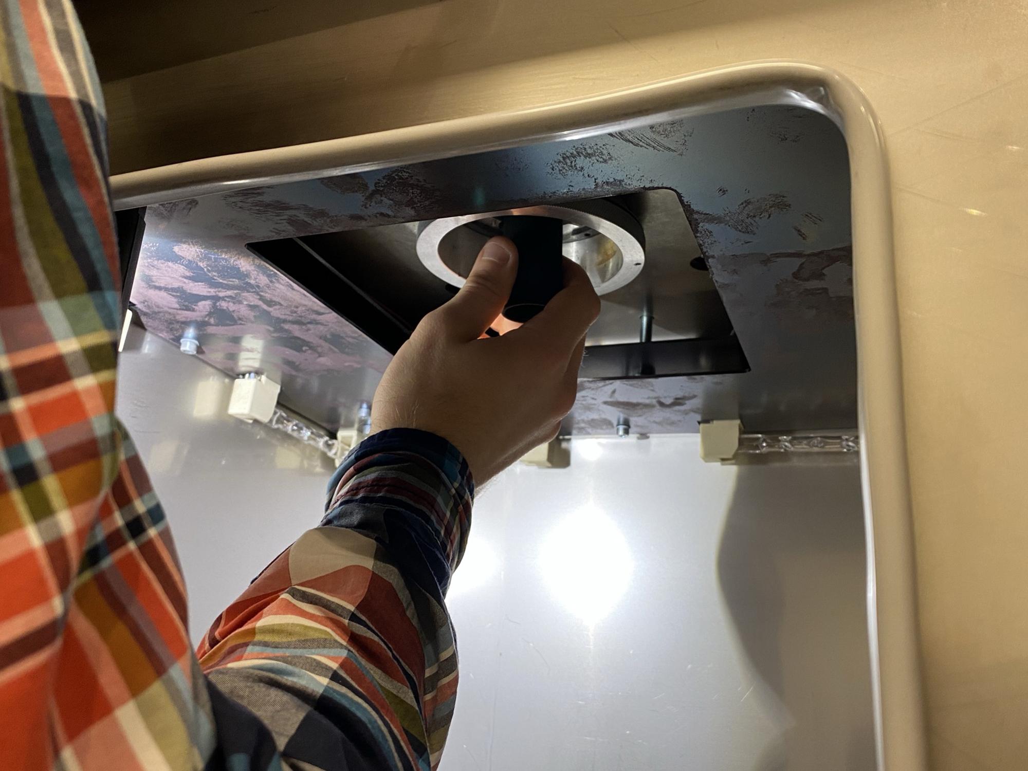 SLS 300 Cleaning the Laser Lens