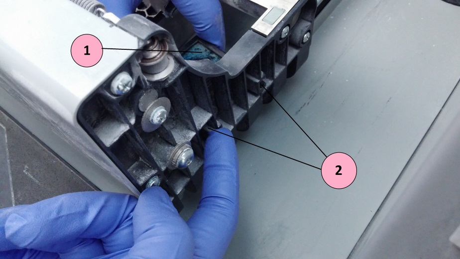 ProJet CJP x60 Replacing the Spittoon Pad