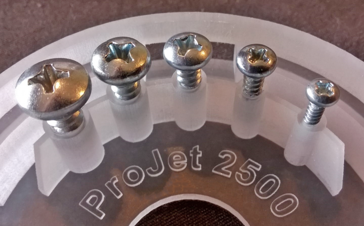 ProJet MJP 2500 Fastening with Screws and Injection Molded Bosses