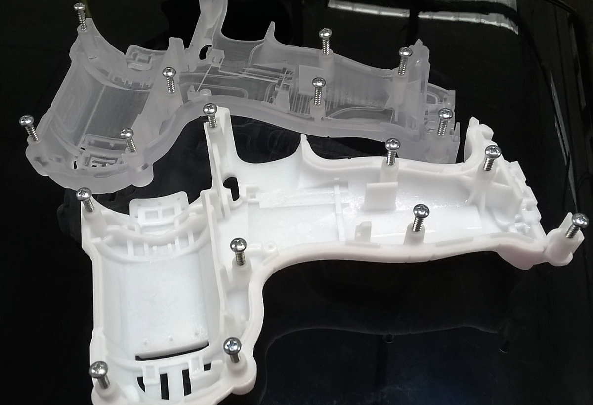 ProJet MJP 2500 Fastening with Screws and Injection Molded Bosses